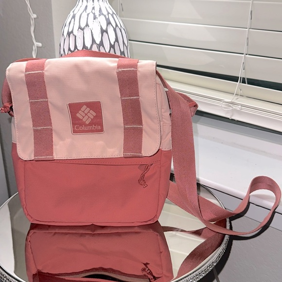 Columbia | Bags | Columbia Crossbody Bag | Poshmark
